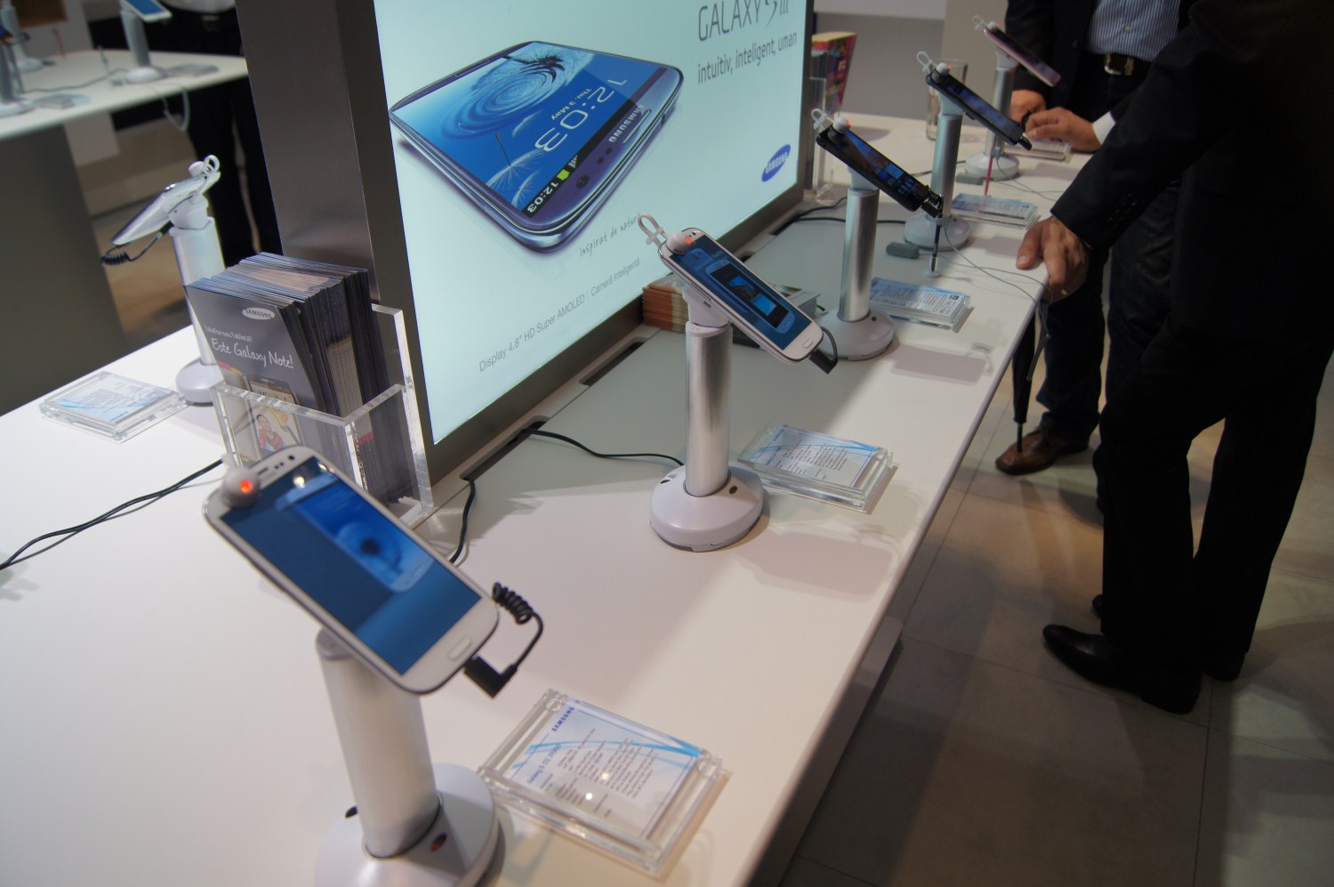 Cât de mult investeşte Samsung în campanii de marketing?