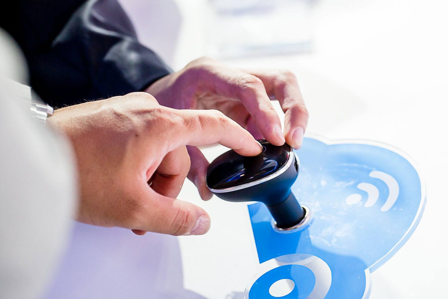 Huawei CarFi - hotspot Wi-Fi cu 4G dedicat mașinilor