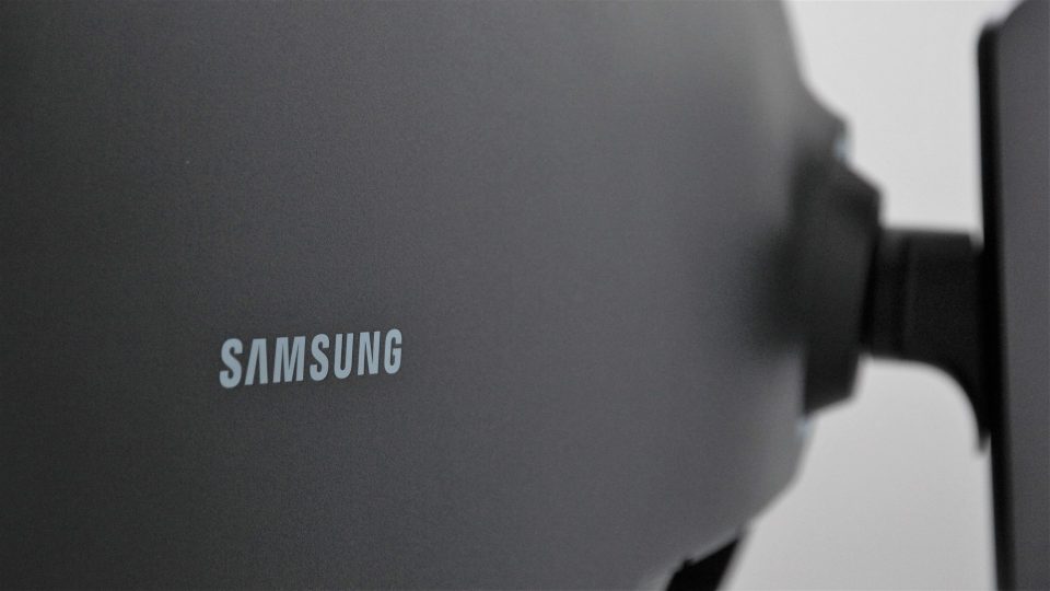 Monitor gaming Samsung C49HG90DMN - review