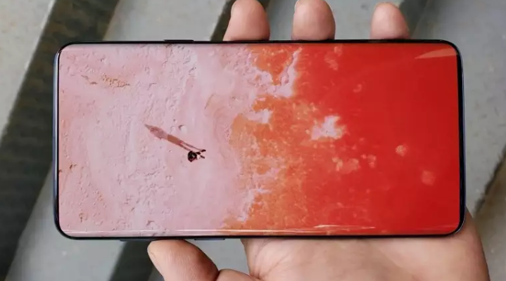 TOP 5: Telefoane mobile cu cel mai bun raport display / corp