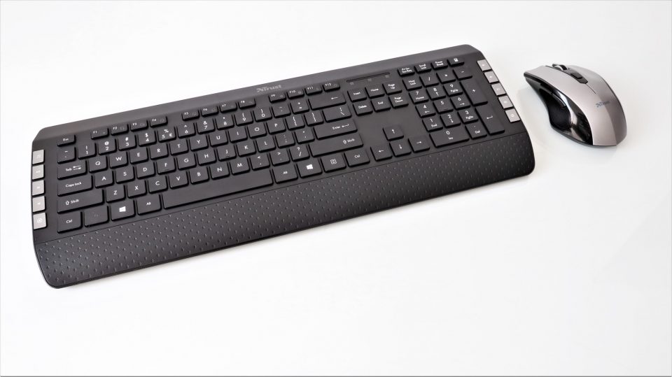 Kit wireless tastatură și maus Trust Tecla 2 - review