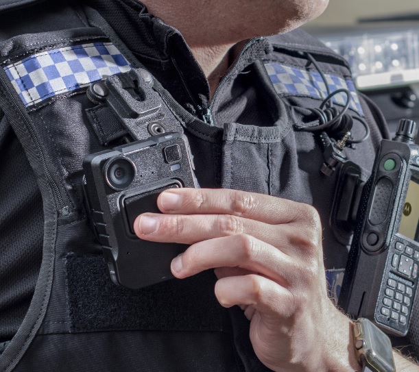 Motorola va furniza 12.000 de body camera pentru Poliţia Română