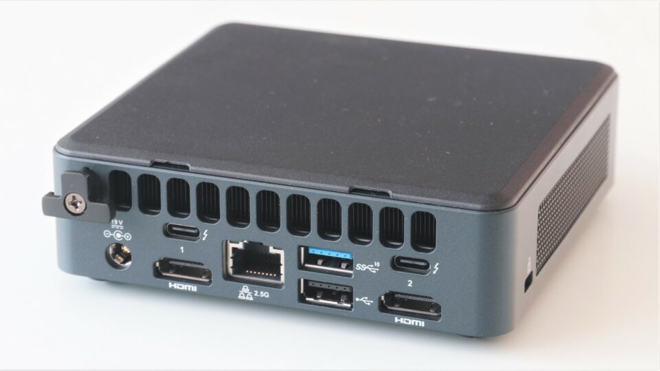 Intel NUC 11 Pro Kit NUC11TNKi3 - review