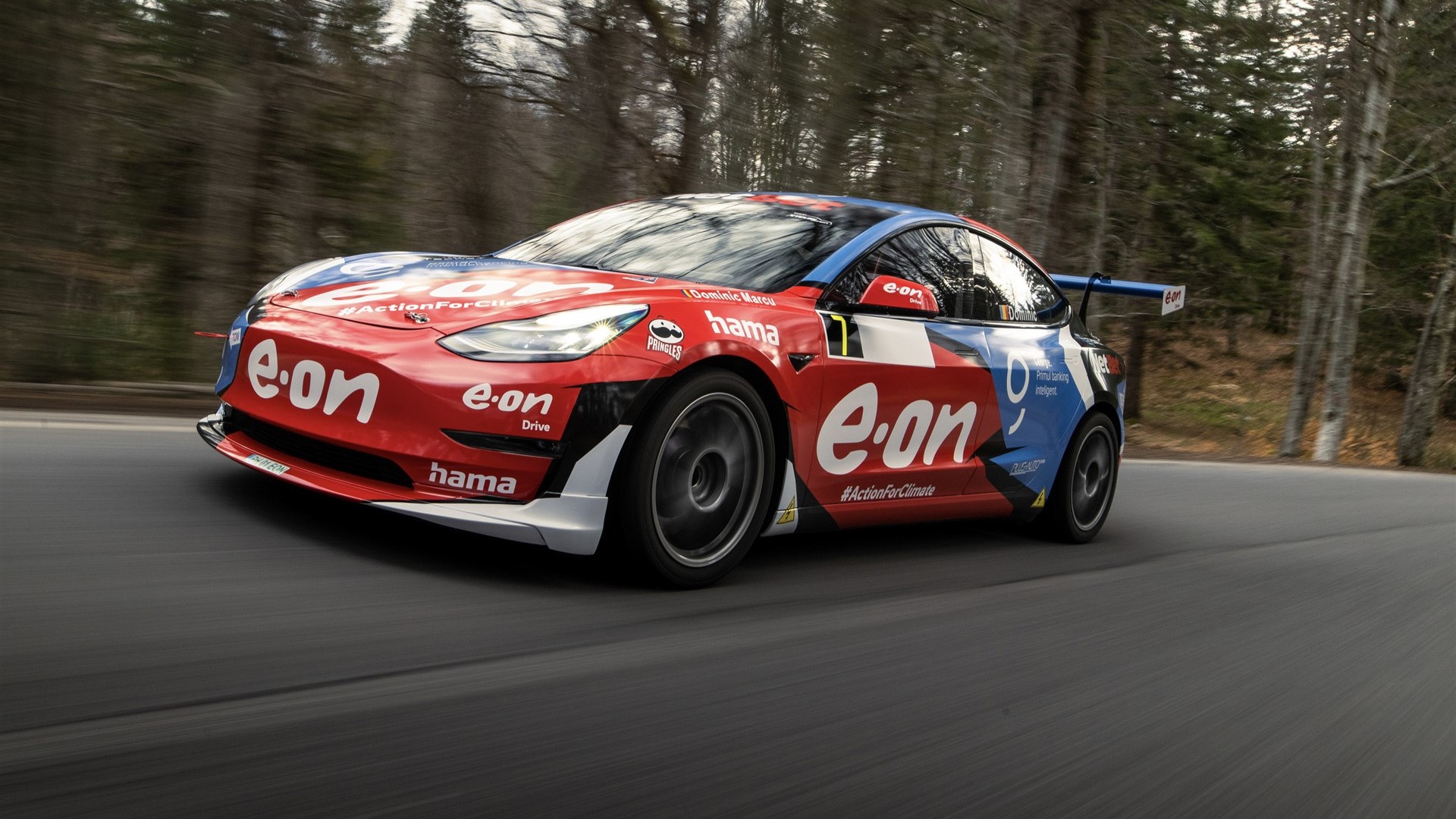 Prima Tesla Model 3 Performance de competiție din Europa pregătită să ...