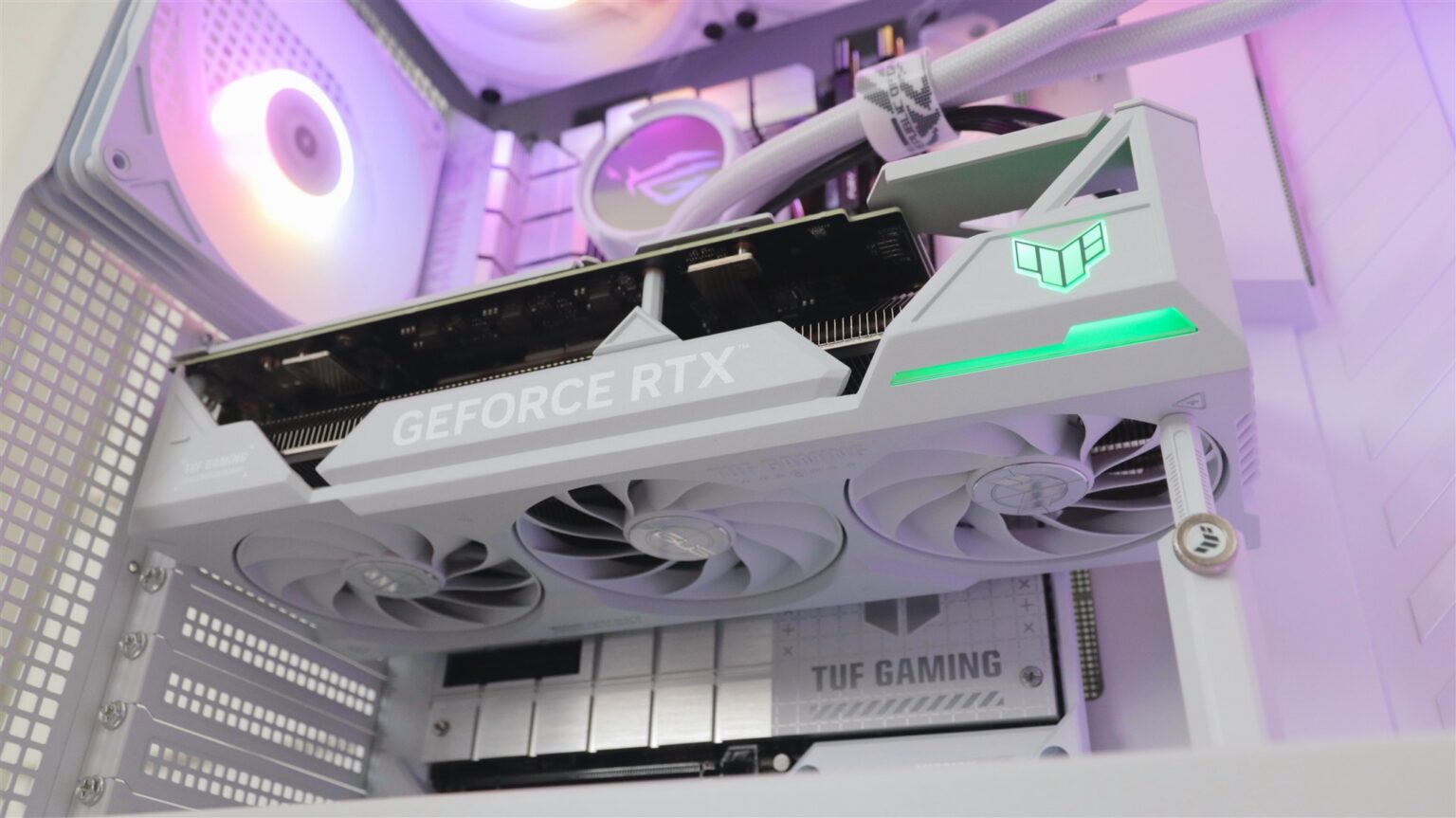 Sistem ASUS TUF BTF (Back To the Future) - minimalism fără cabluri la ...