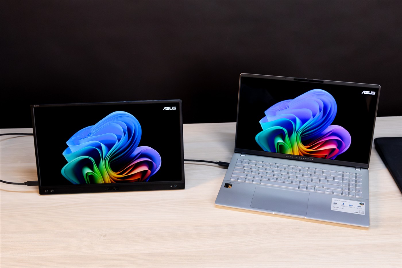 ASUS MB166CR Review: Portable Monitor Tested - NewsyList